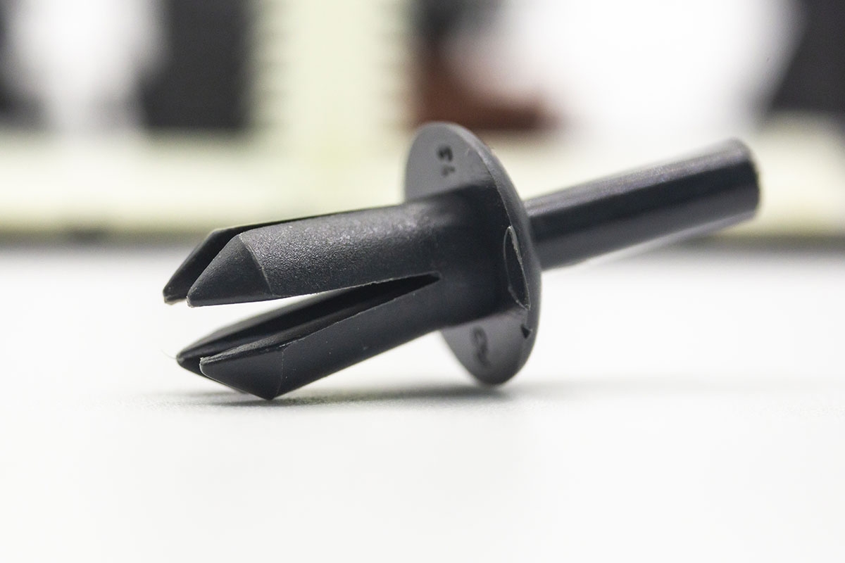 Crown Screw Rubber & Plastic Components